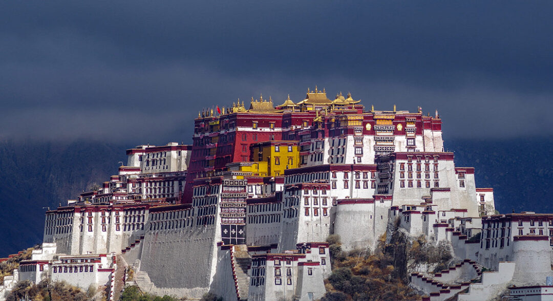 Potala Palace » In Lhasa City of Tibet » Nomadic Tibet